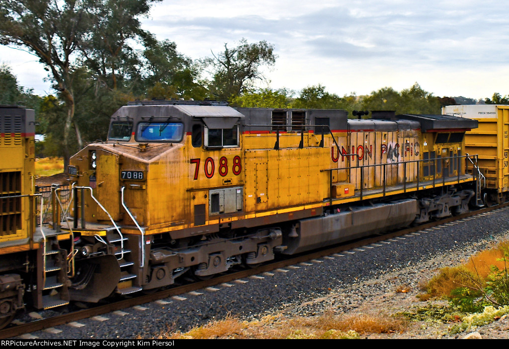 UP 7088 Mid-Train DPU
